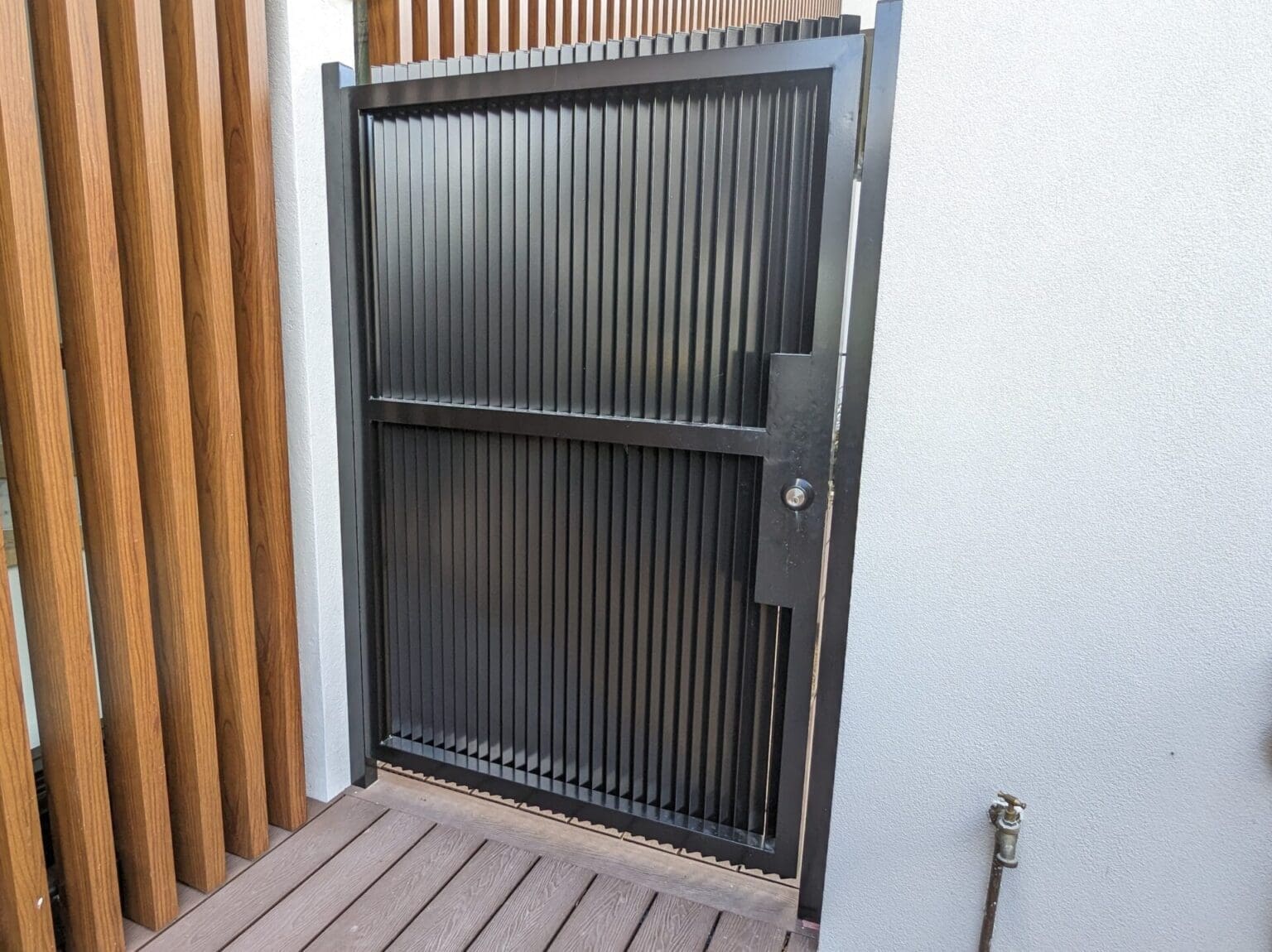 Vertical Aluminium Privacy Screens Sydney | Outdoor, Decorative & Metal ...